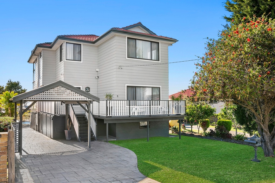 5 Connaught Street, Narraweena